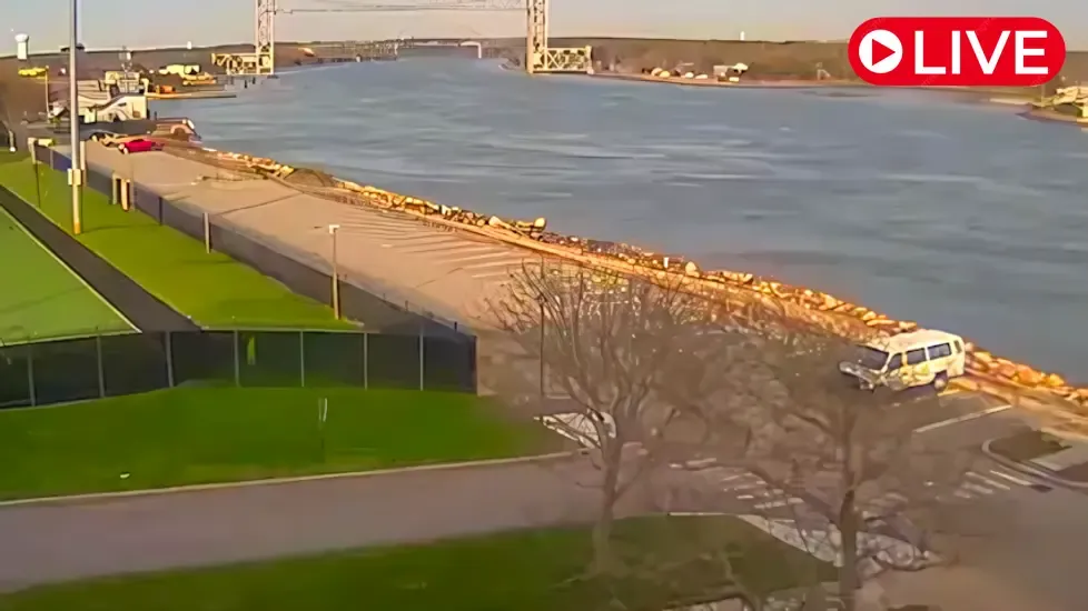 Live Webcam Cape Cod Canal, Ma