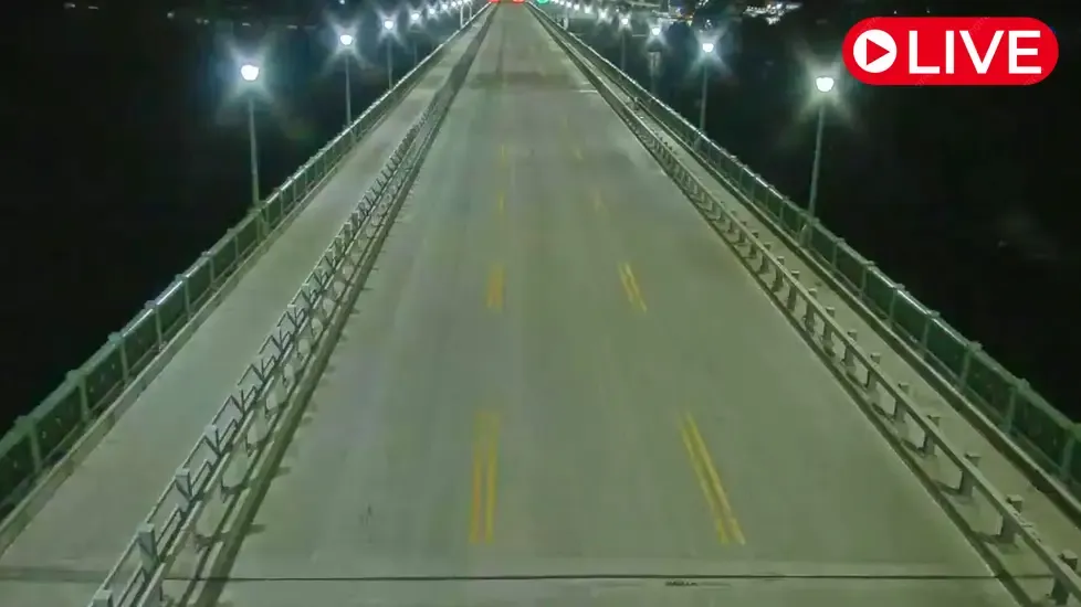 Live Webcam Peace Bridge - Canada Bound